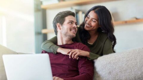 How to Respond when someone Says "Hi" — 14 Best Ways