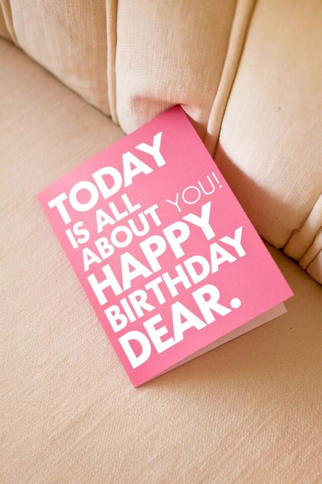 50 Great Messages to Write in a Birthday Card for a Friend